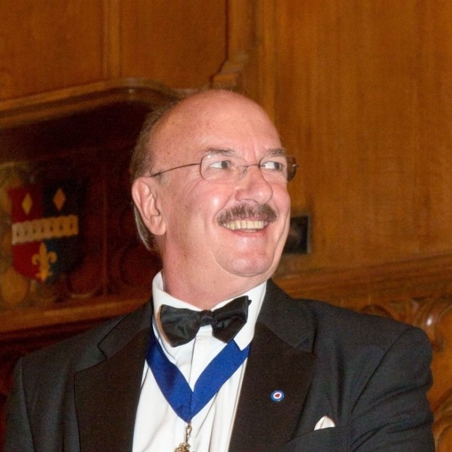 Colin Cox's Instagram, Twitter & Facebook on IDCrawl